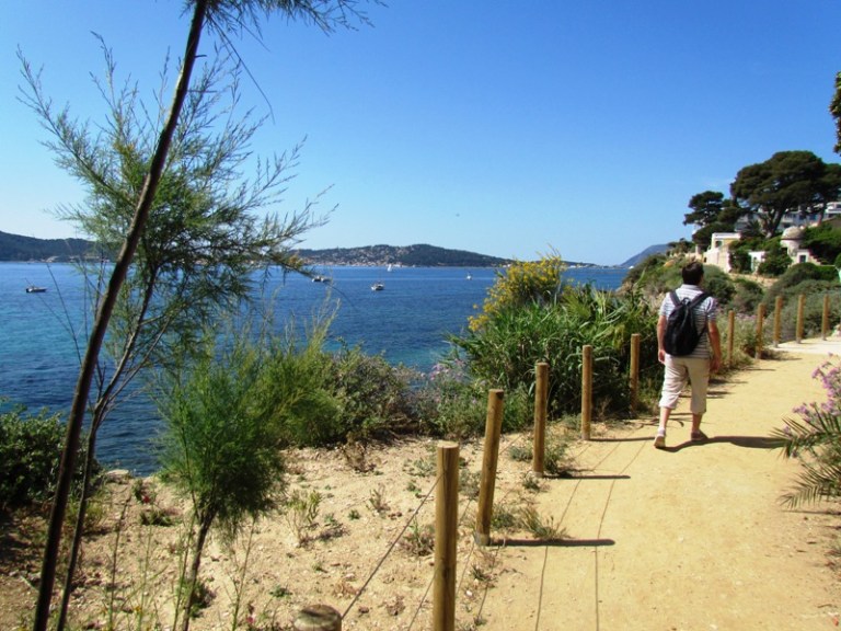 Beautiful beaches of the Var… les plages du Mourillon – Belle Provence ...